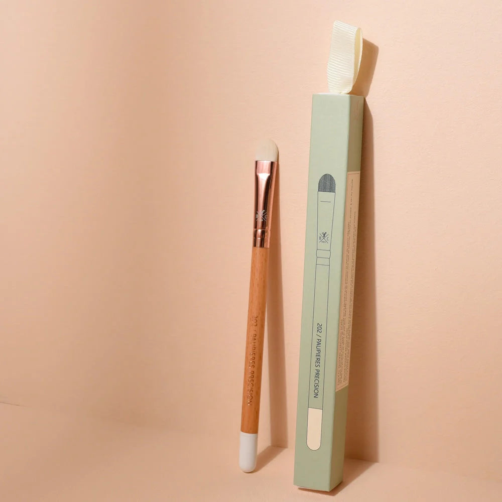 Precision Eyeshadow Brush | Bachca – Bachca® Paris
